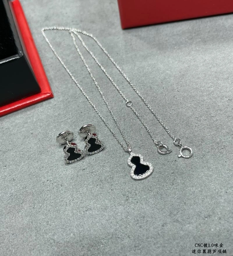 Brand-original Qeelin Necklaces