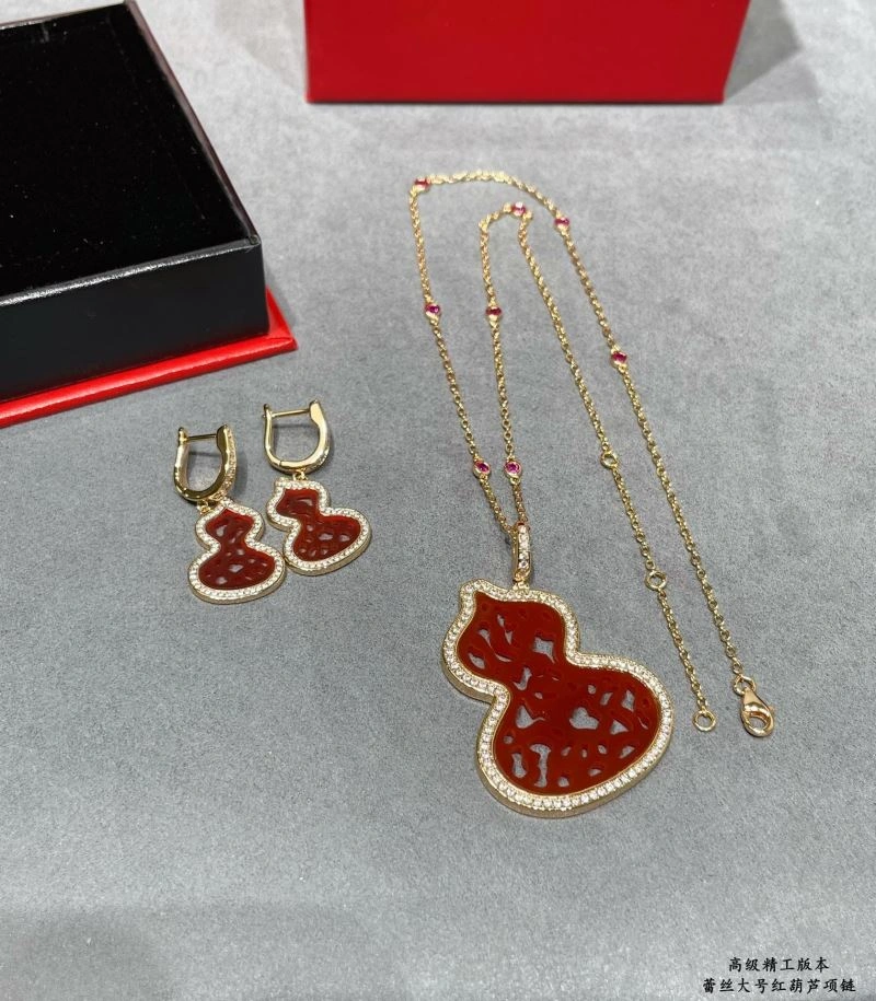 Value-priced Qeelin Necklaces