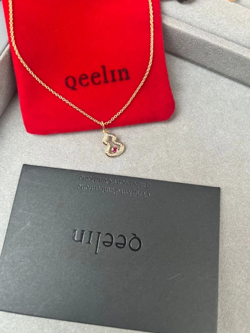 Accurate model Qeelin Necklaces