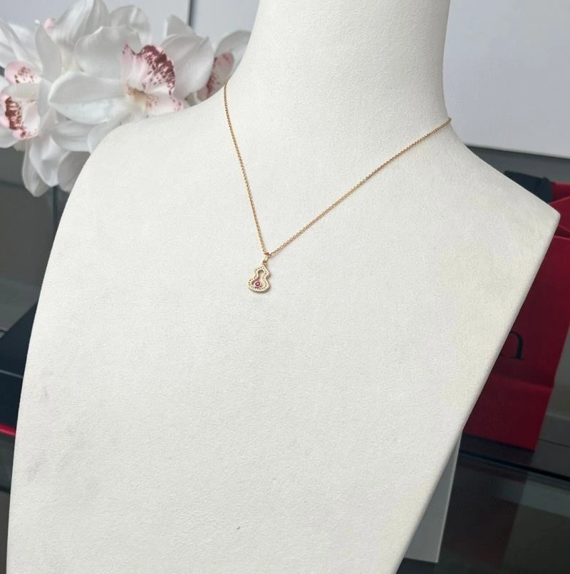 Accurate model Qeelin Necklaces