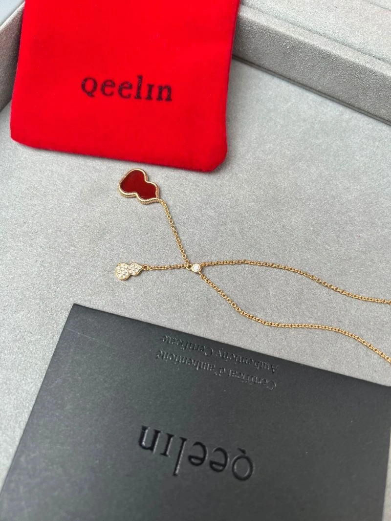 Perfect replica Qeelin Necklaces