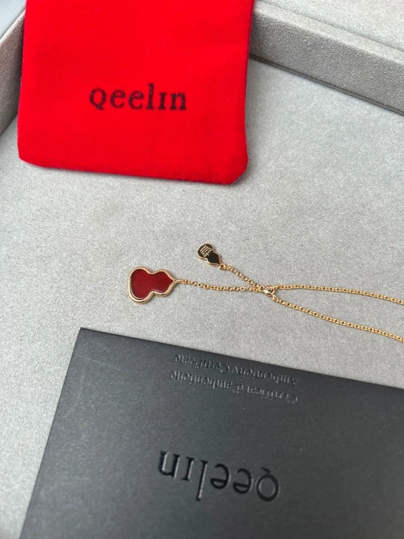 Perfect replica Qeelin Necklaces
