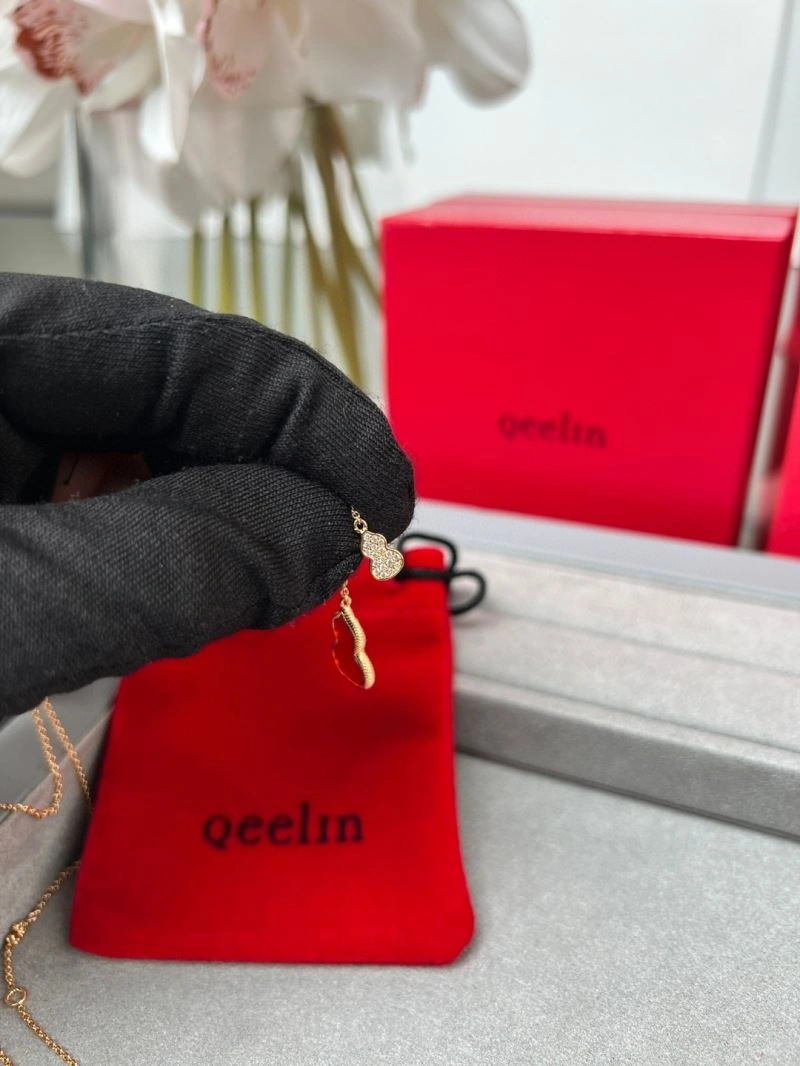 Perfect replica Qeelin Necklaces