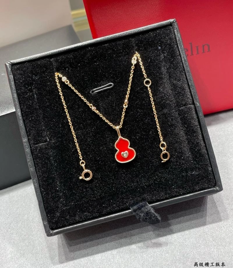 Mirror quality Qeelin Necklaces