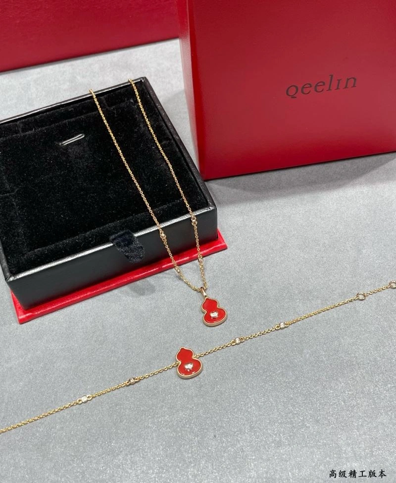 Mirror quality Qeelin Necklaces