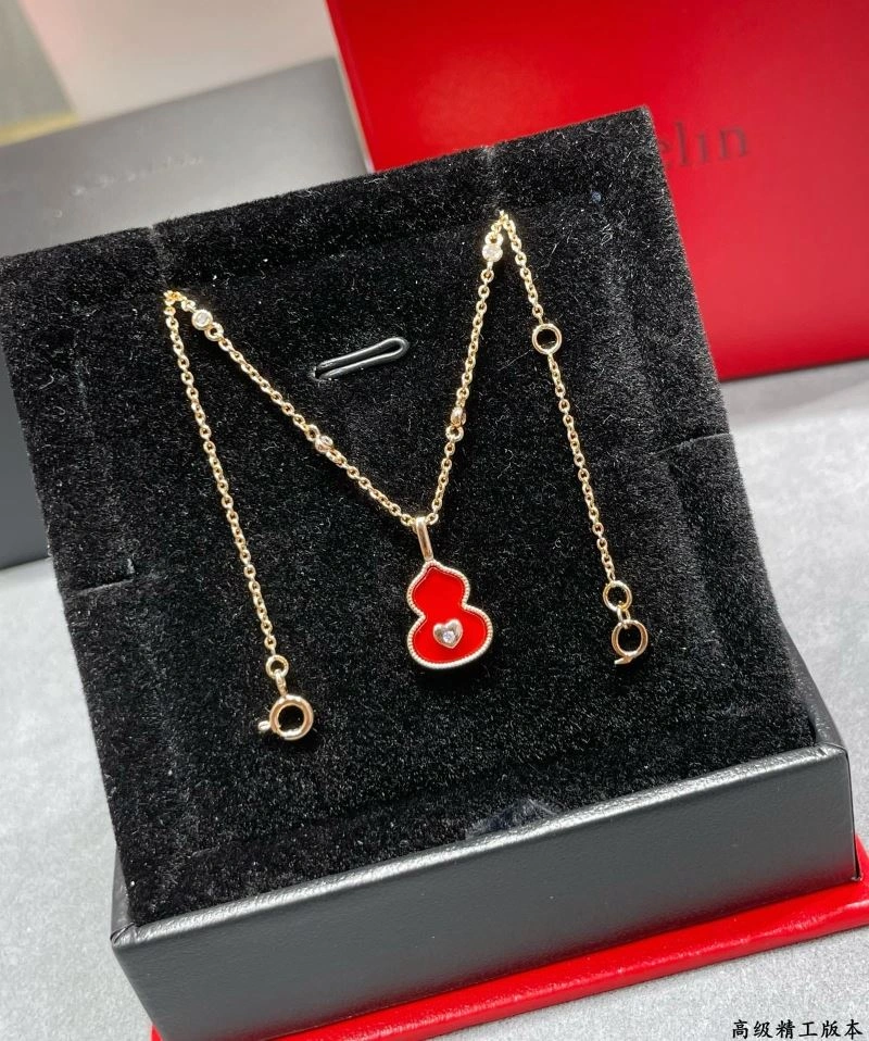 Mirror quality Qeelin Necklaces