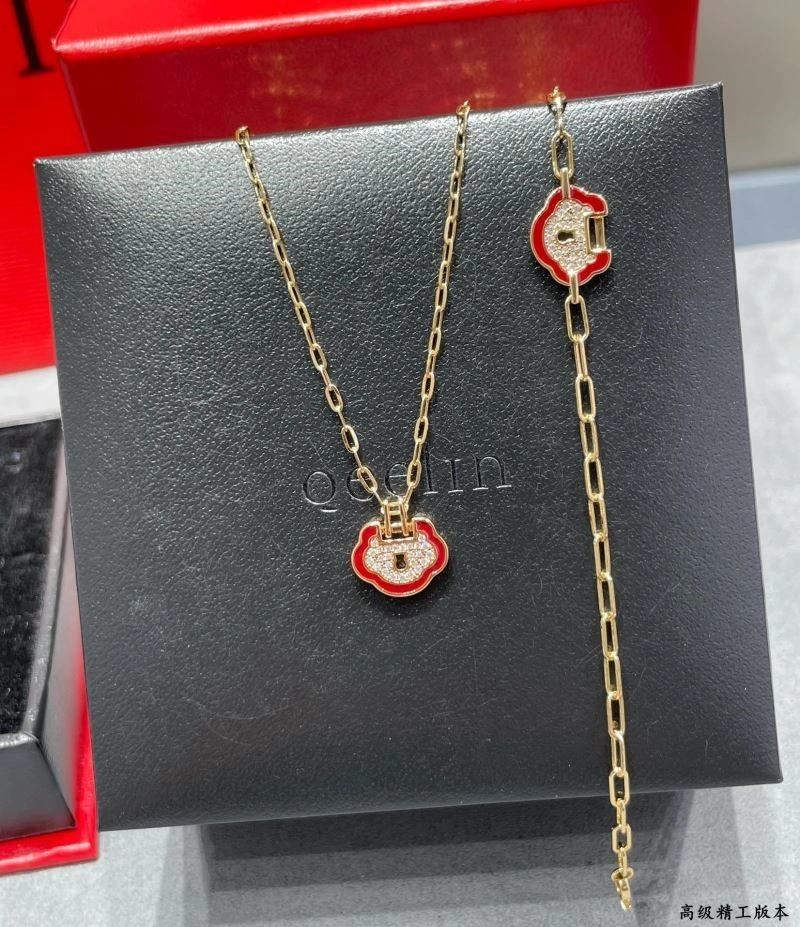 Official Qeelin Necklaces