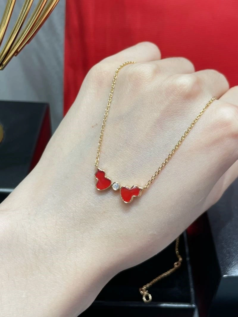 Inexpensive Qeelin Necklaces