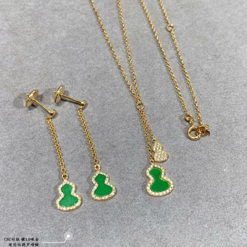 Value-priced Qeelin Necklaces
