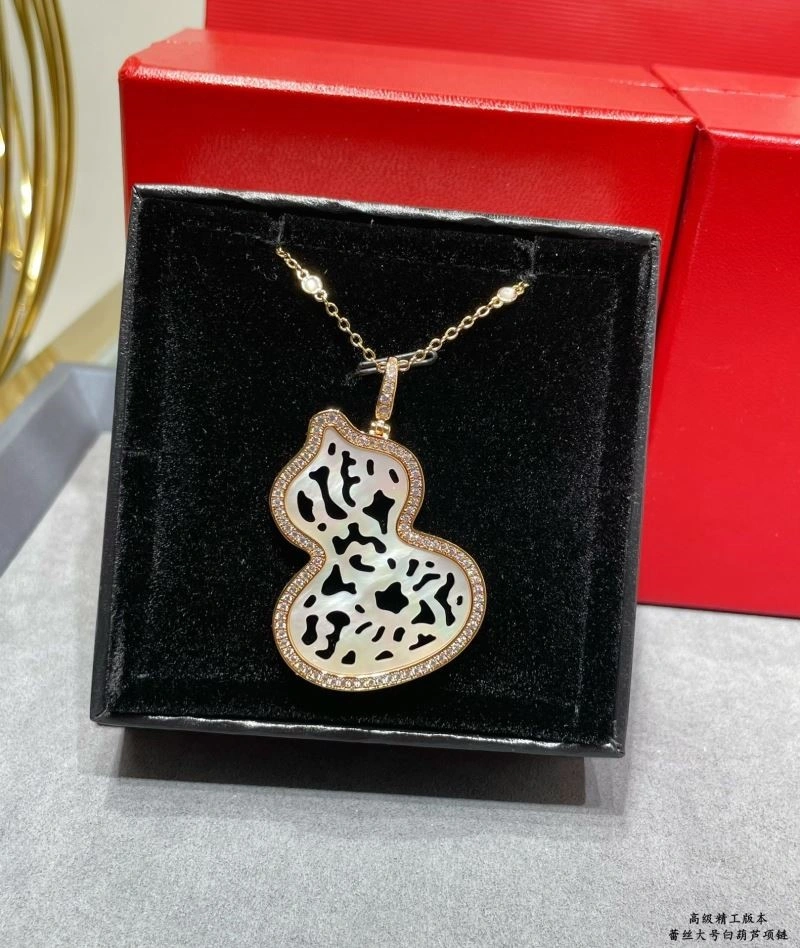 Accurate model Qeelin Necklaces