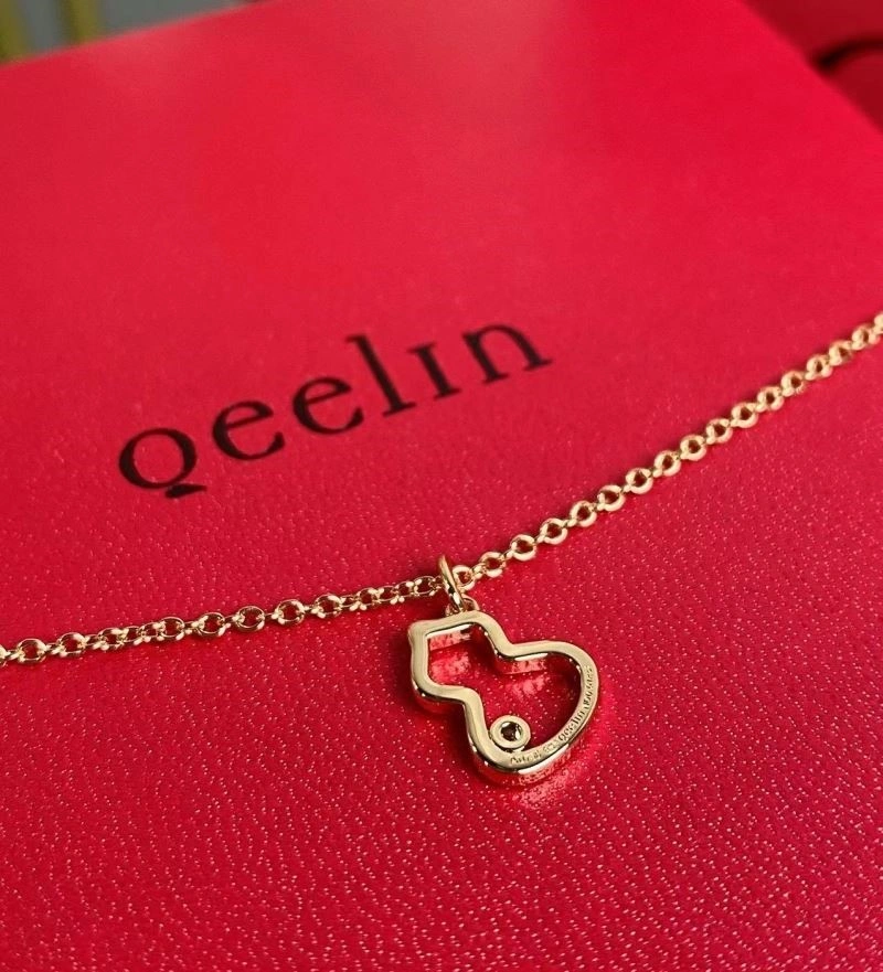 Discounted Qeelin Necklaces