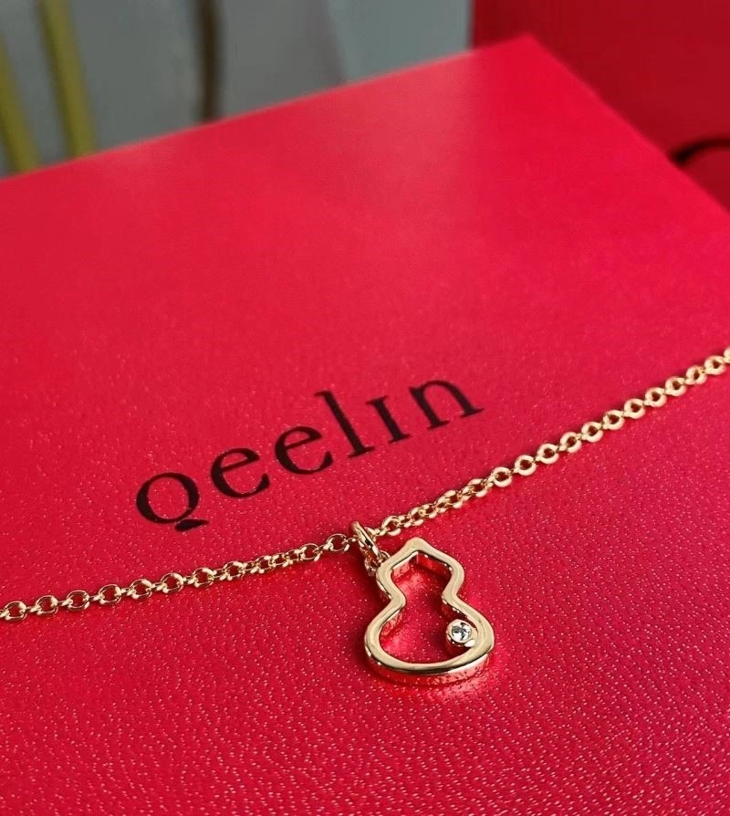 Discounted Qeelin Necklaces