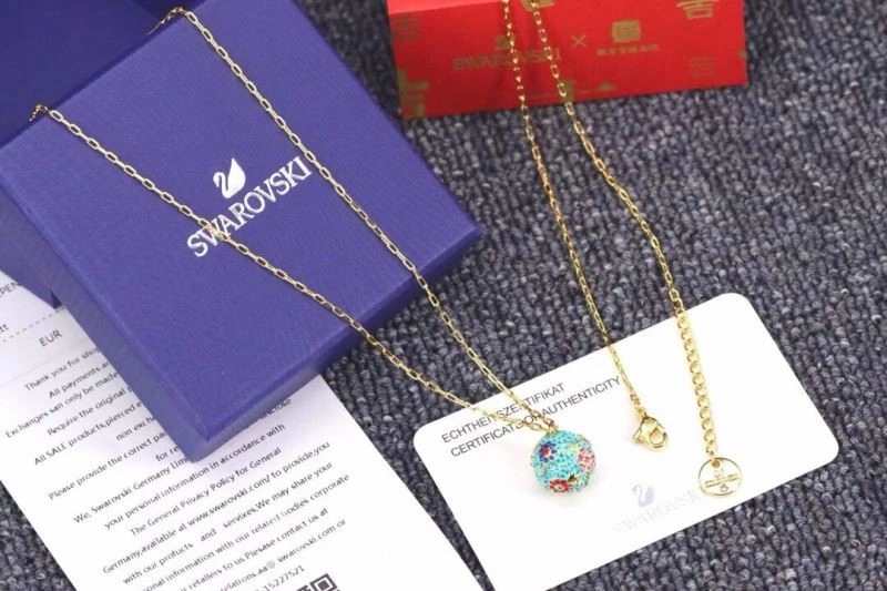 Brand-authenticated Qeelin Necklaces