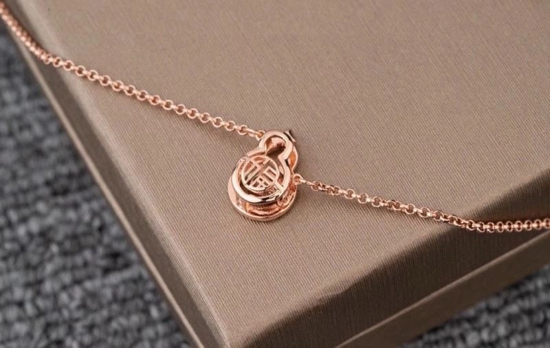 Perfect replica Qeelin Necklaces