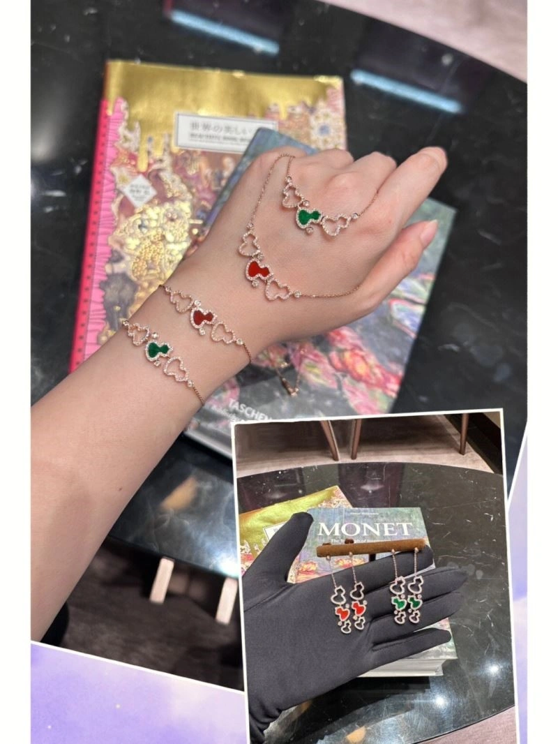Reasonably priced Qeelin Necklaces