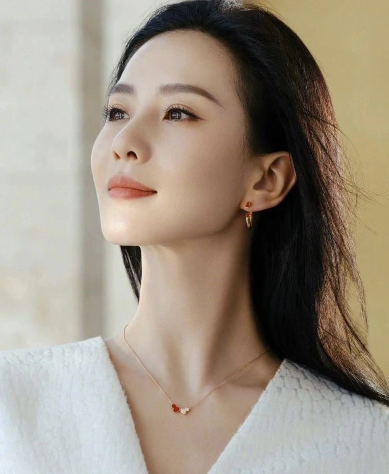 Inexpensive Qeelin Necklaces