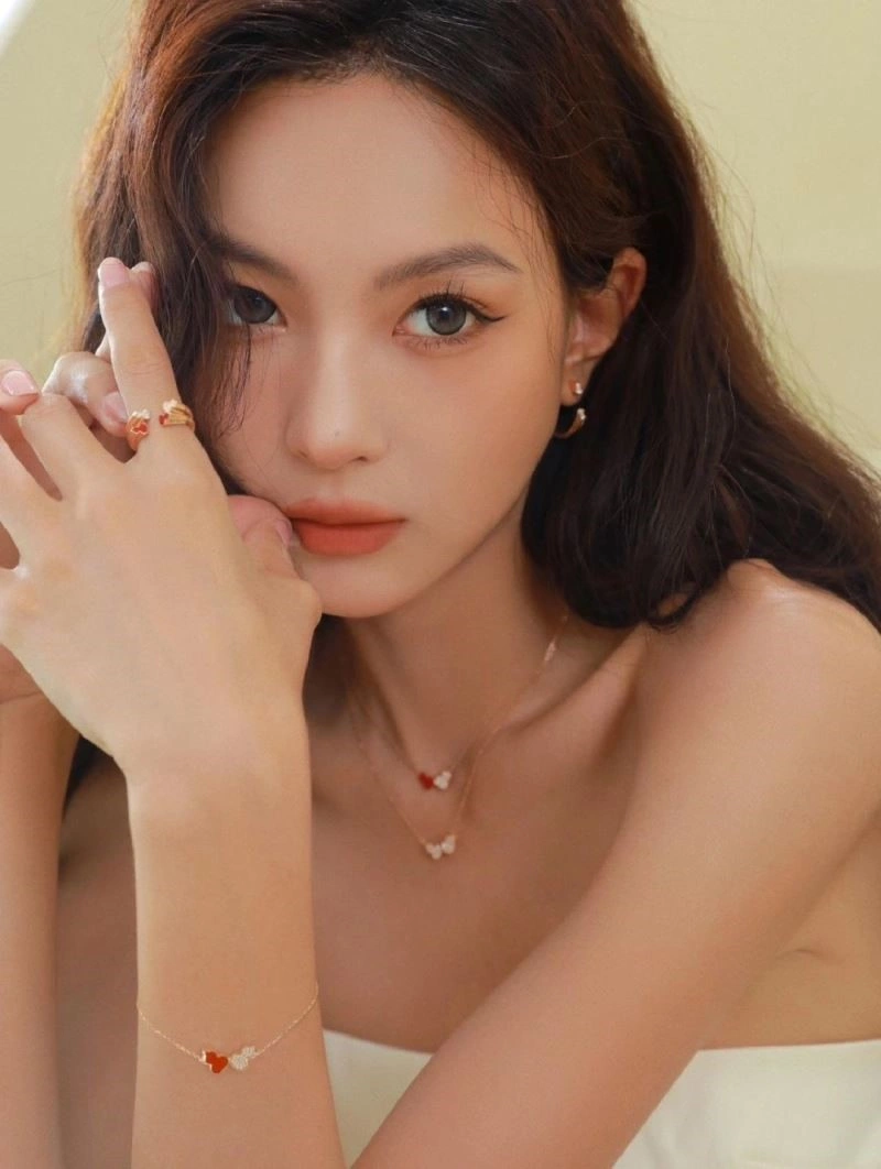 Inexpensive Qeelin Necklaces