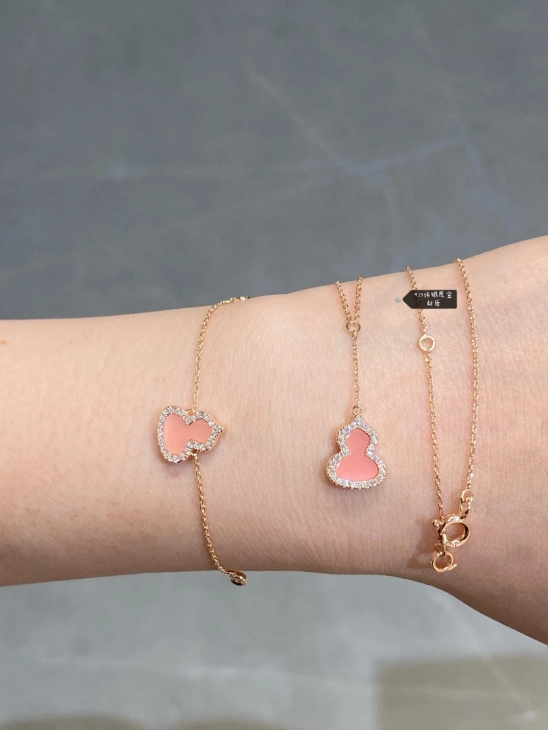 Economical Qeelin Necklaces