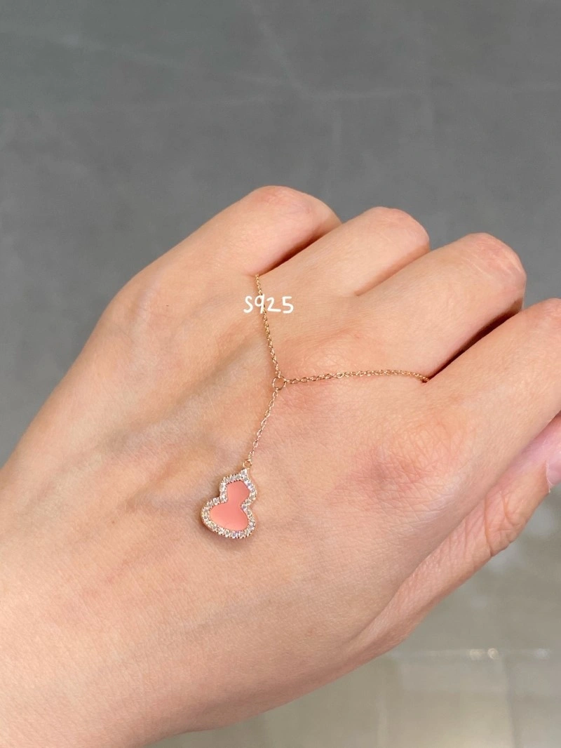 Economical Qeelin Necklaces