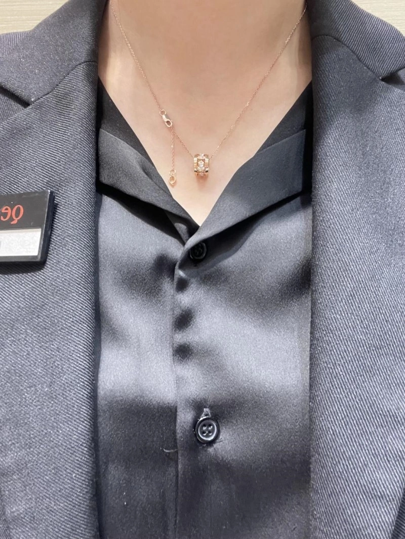 Cut-rate Qeelin Necklaces