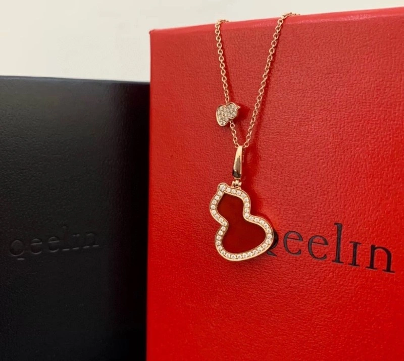 Discounted Qeelin Necklaces
