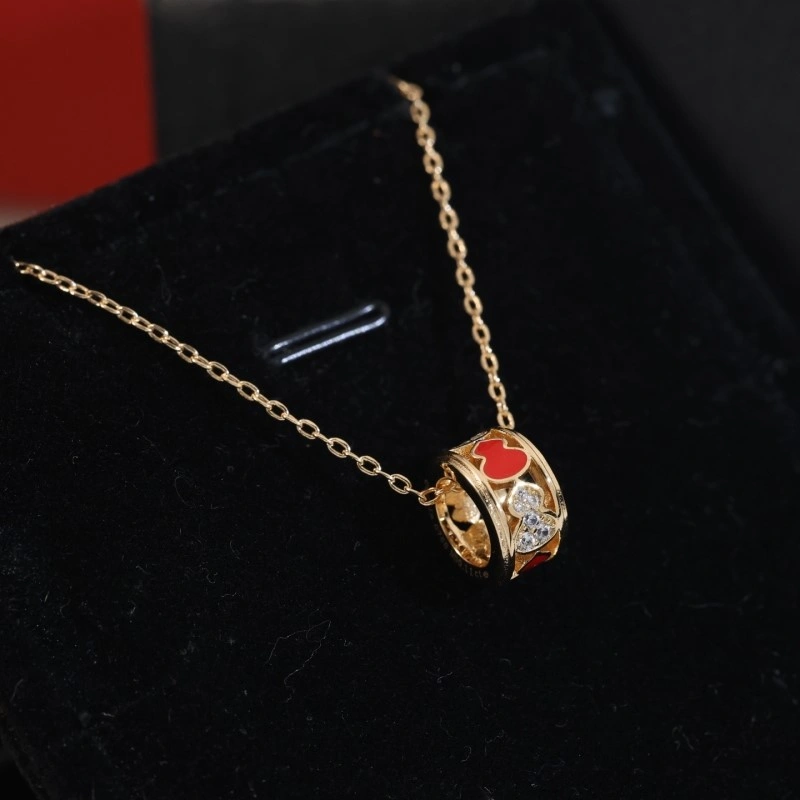 Low-cost Qeelin Necklaces