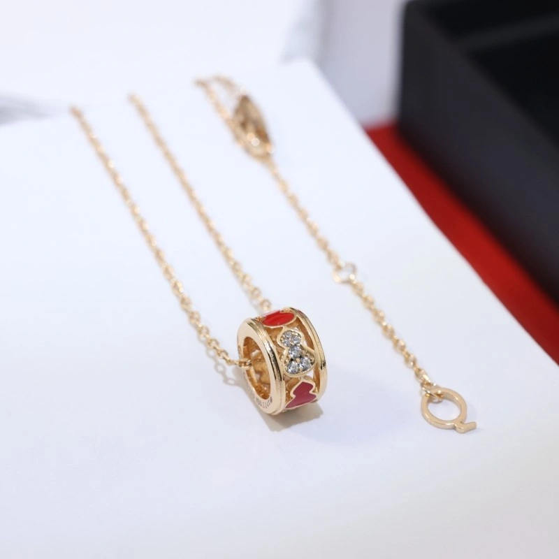 Low-cost Qeelin Necklaces