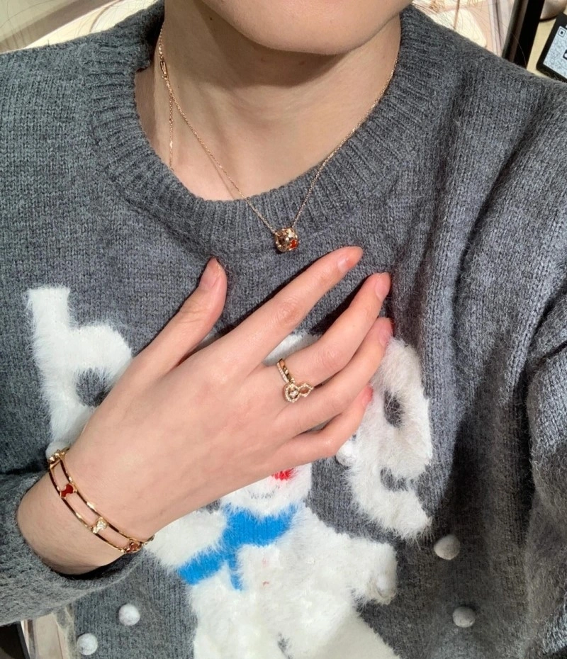 Mirror quality Qeelin Necklaces