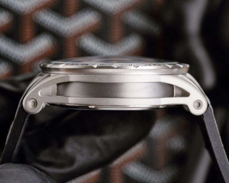 Affordable ROGER DUBUIS Watches
