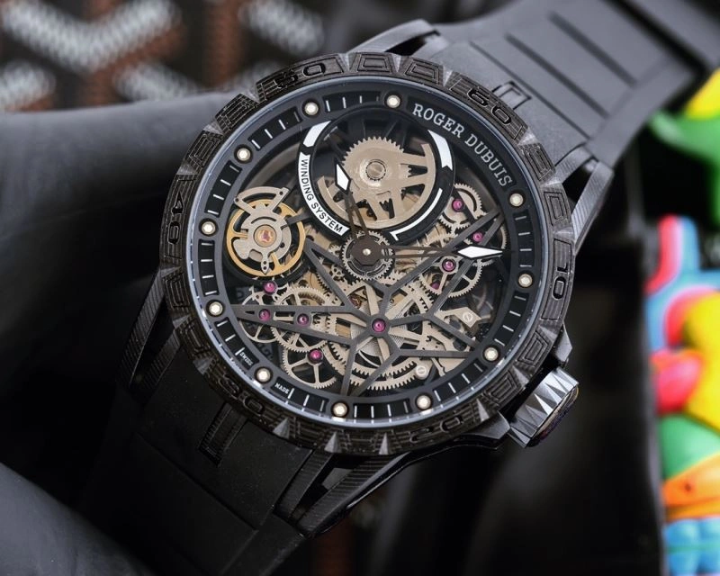 Top mirror ROGER DUBUIS Watches