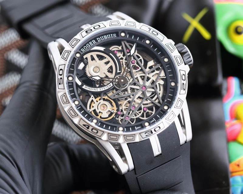 Top mirror ROGER DUBUIS Watches