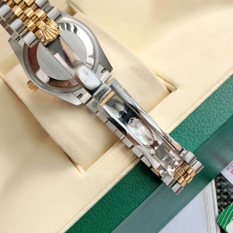 Indistinguishable ROLEX Watches