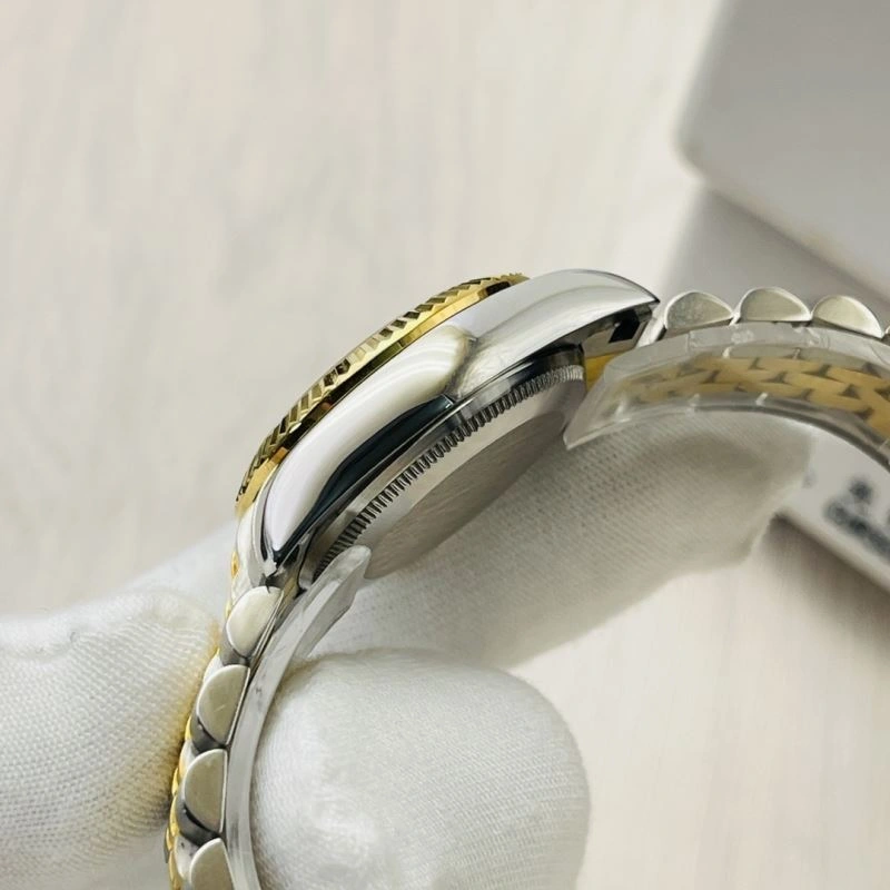 Indistinguishable ROLEX Watches