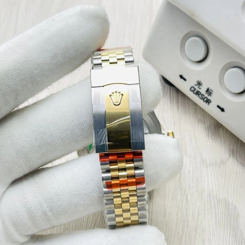 Indistinguishable ROLEX Watches