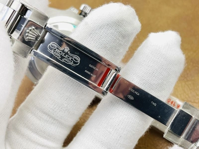 Indistinguishable ROLEX Watches