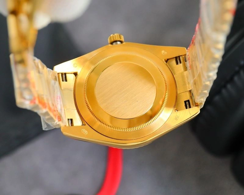 Indistinguishable ROLEX Watches