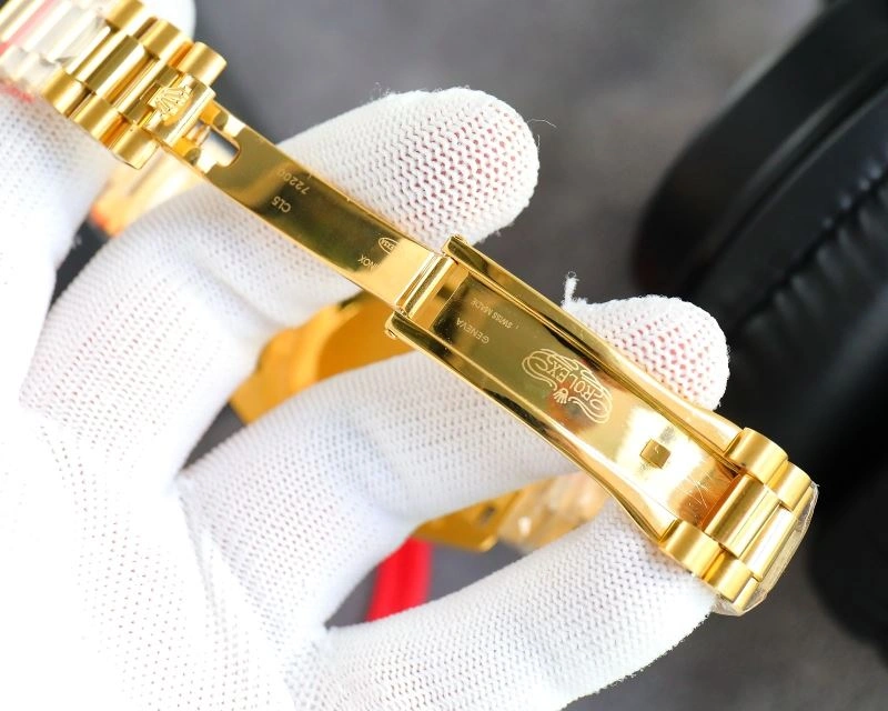 Indistinguishable ROLEX Watches