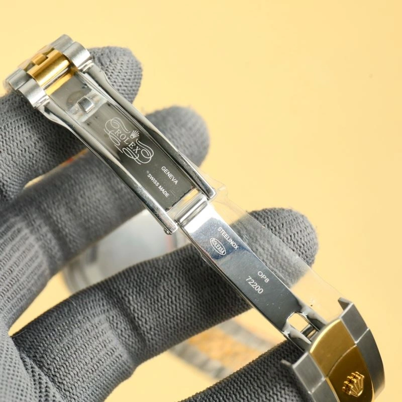 Indistinguishable ROLEX Watches