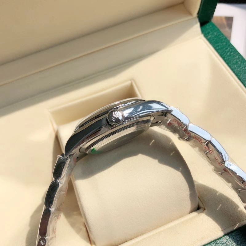 Indistinguishable ROLEX Watches
