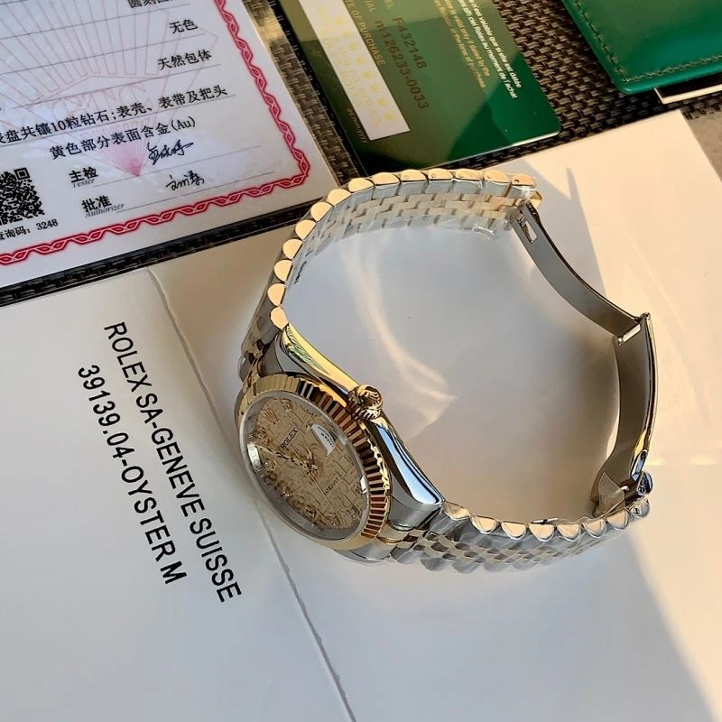 Indistinguishable ROLEX Watches