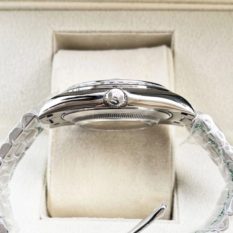 Indistinguishable ROLEX Watches