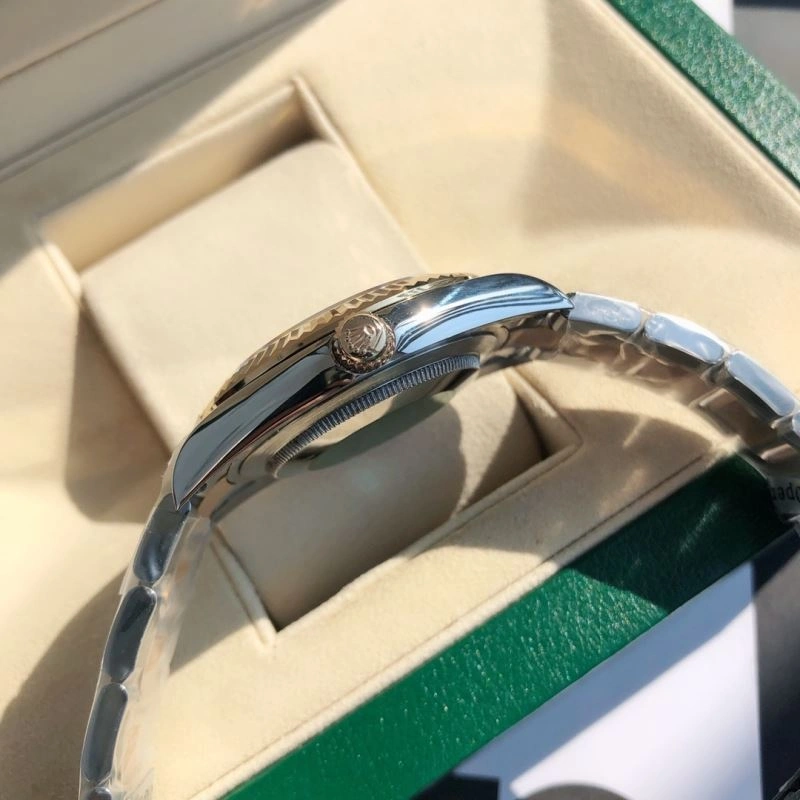 Indistinguishable ROLEX Watches