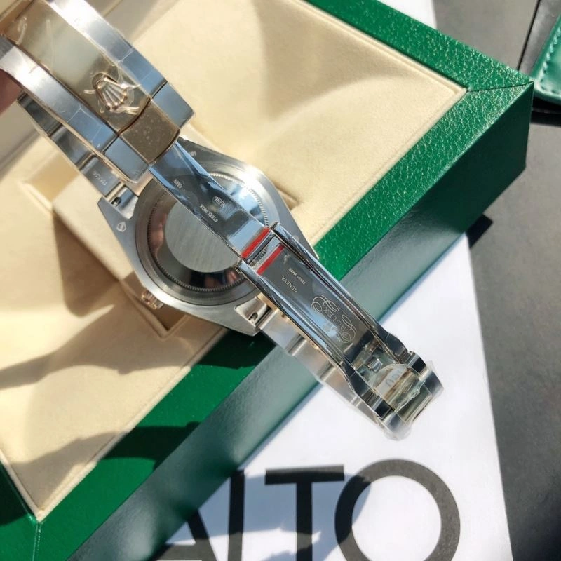 Indistinguishable ROLEX Watches