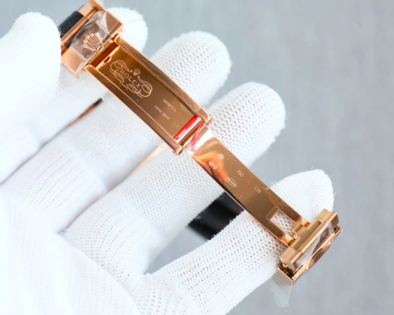 Indistinguishable ROLEX Watches