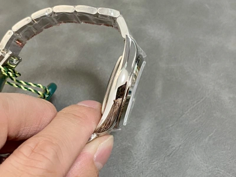 Indistinguishable ROLEX Watches