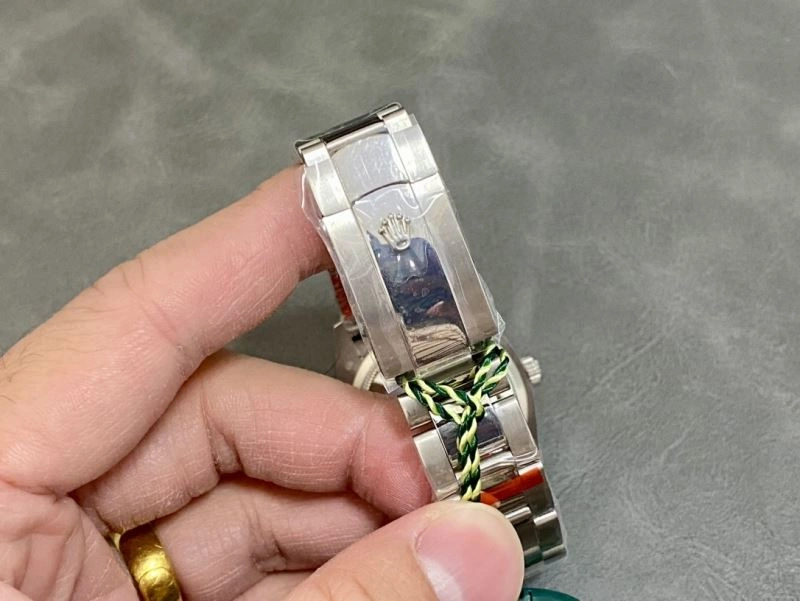 Indistinguishable ROLEX Watches
