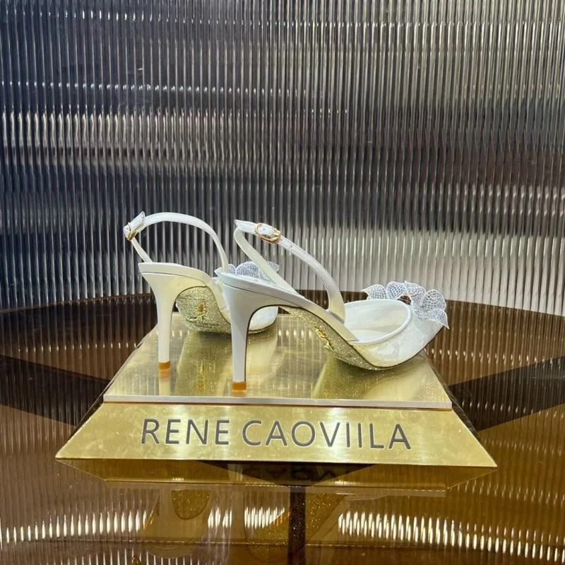 Accurate model Rene Caovilla Sandals