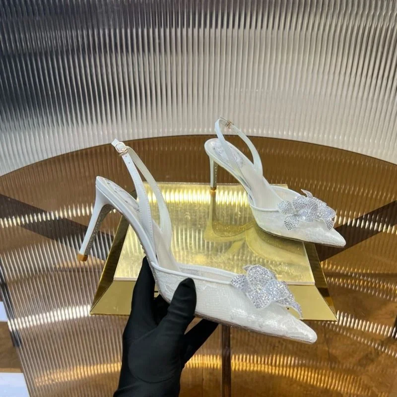 Accurate model Rene Caovilla Sandals
