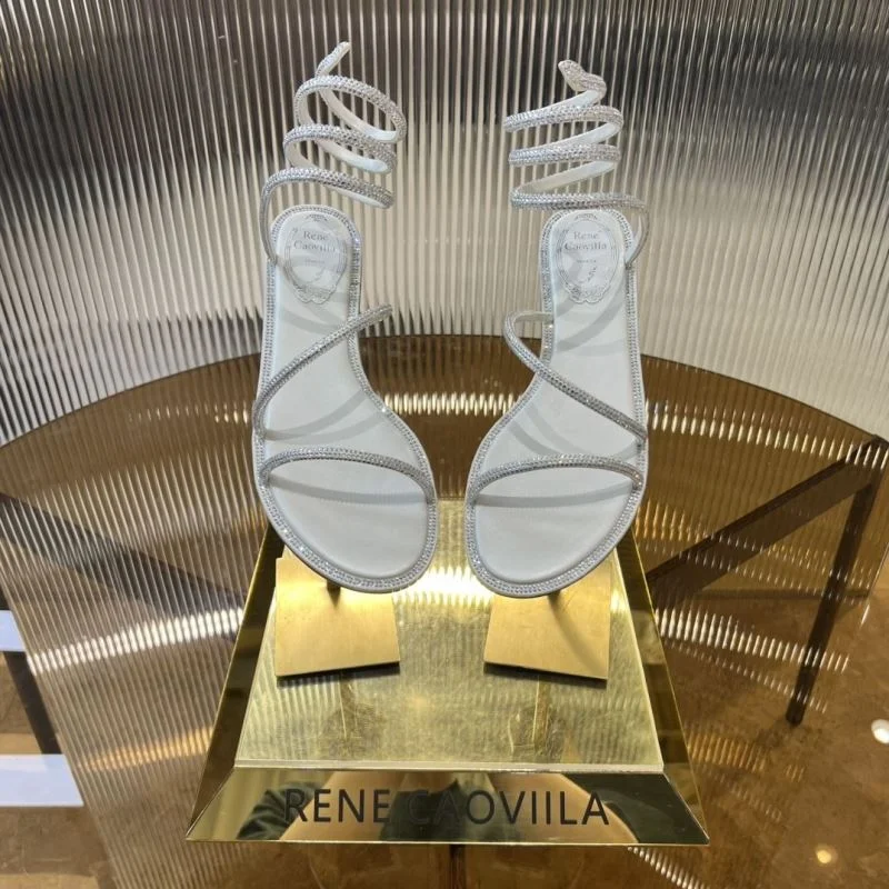 Accurate model Rene Caovilla Sandals