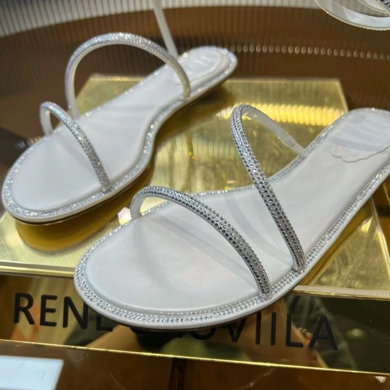 Accurate model Rene Caovilla Sandals